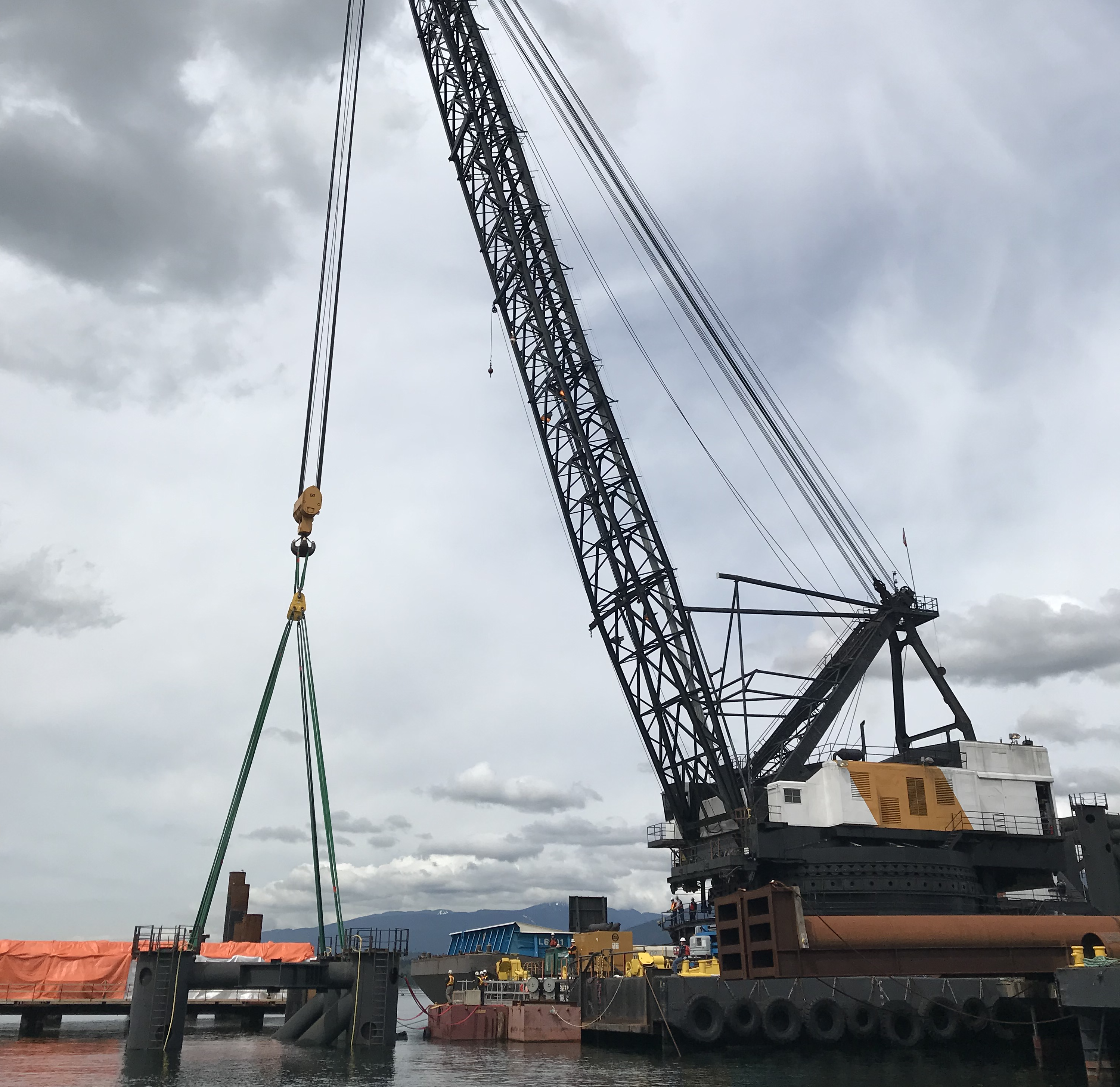 Trans Mountain - Dolphin Jacket: Manufacturing to Installation